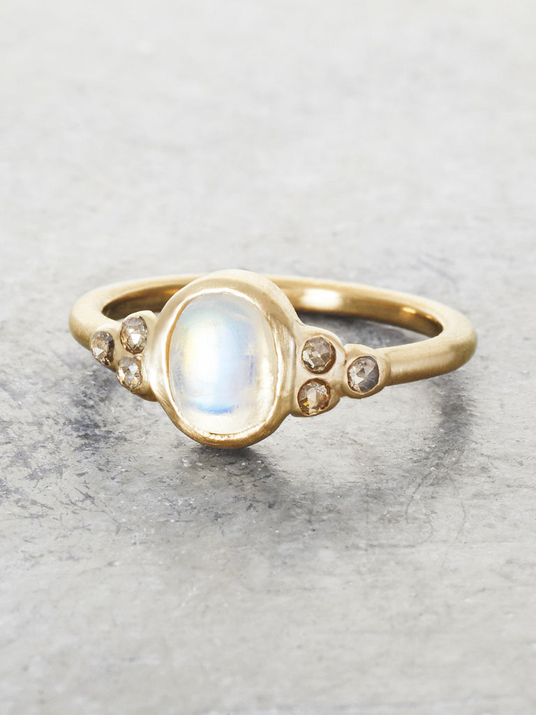 14K Golden Moonbeam Ring | LUNESSA