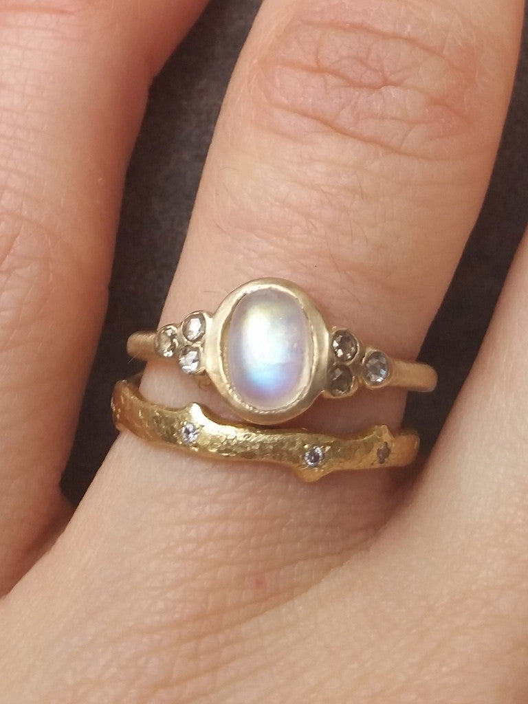 14K Golden Moonbeam Ring | LUNESSA